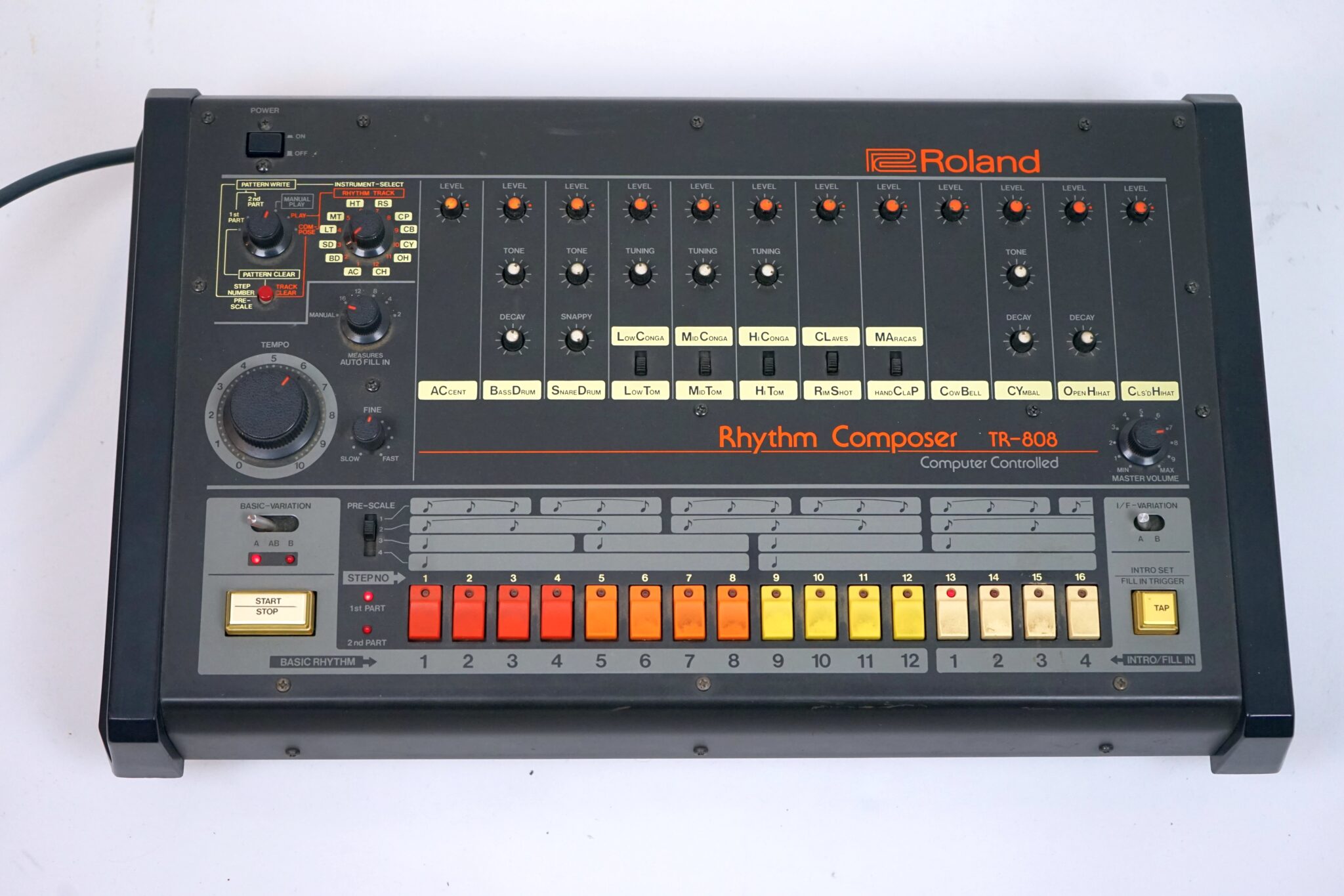 Happy 808-Day! – Ein Tribut an die legendäre Roland TR-808 - KEYBOARDS ...